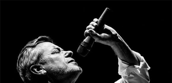 “Lugar Nenhum”, o novo trabalho de Napoleão Mira & Grafonola Voadora ...